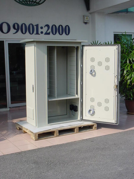 Enclosures – 19" Server Rack | Equipment Rack Cabinet | Data Centre Rack